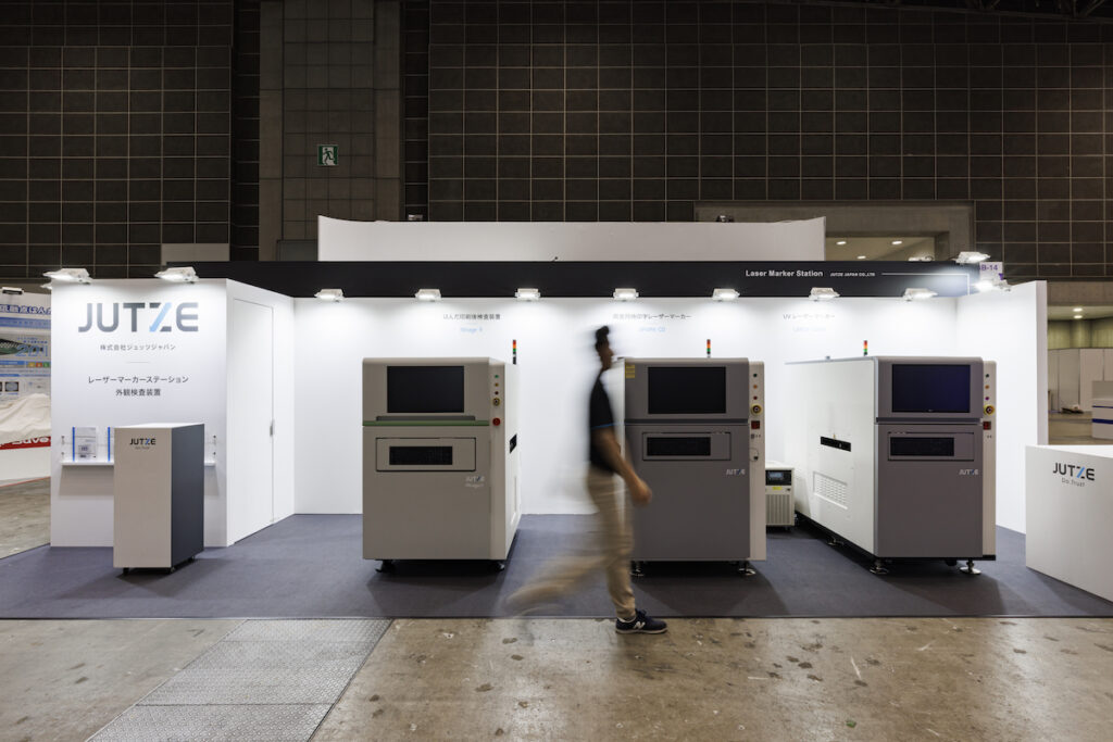 社名ロゴを大きく扱い認知されているブース｜JPCA Show 2023 | 展示会ブースデザイン装飾